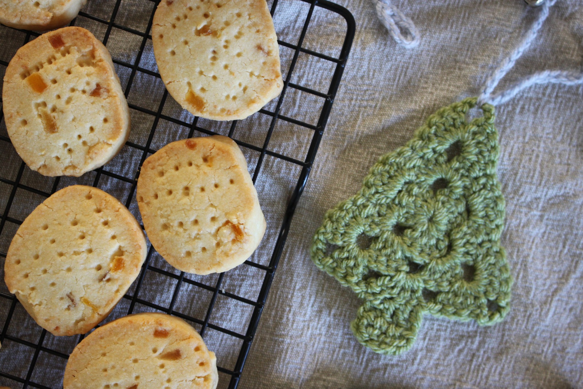 Mango and coconut shortbread | The Cheergerm & the Silly Yak